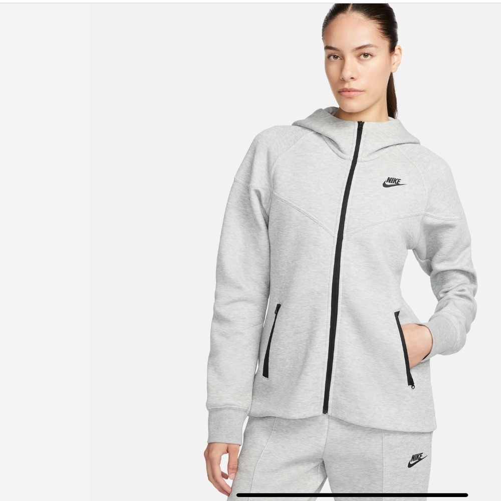 Nike Sportswear Tech Fleece Windrunner Women’s FB8338… - Gem